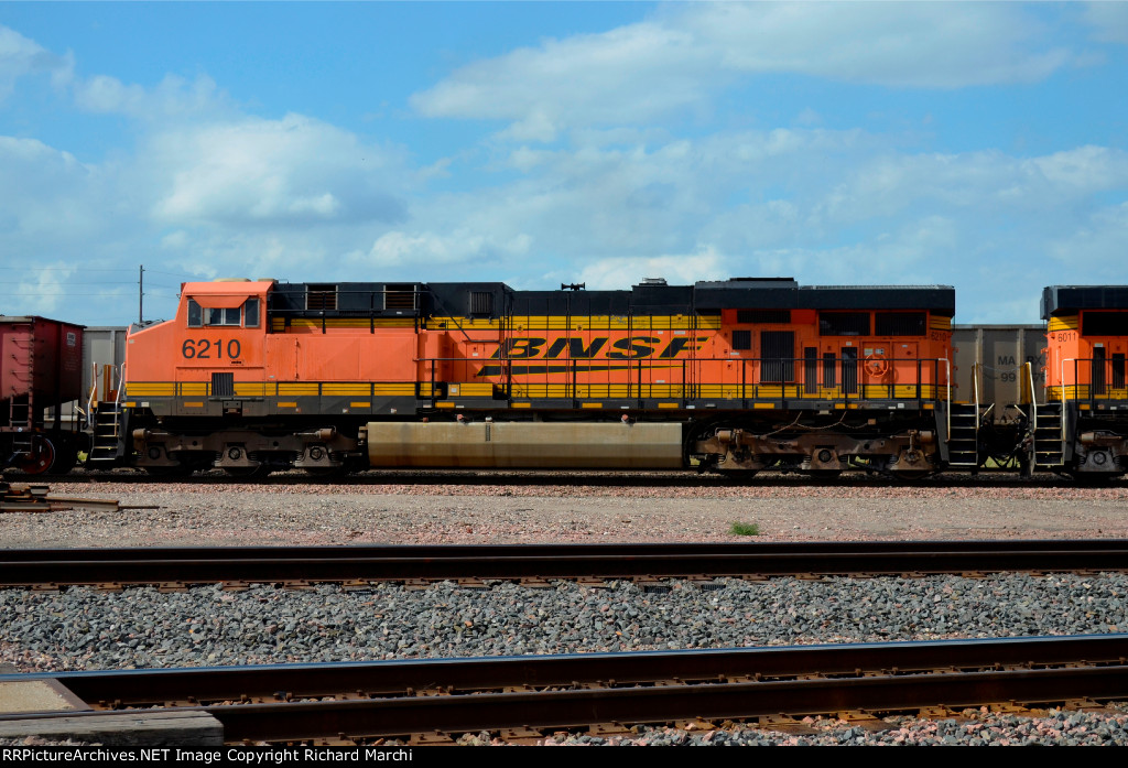 BNSF 6210